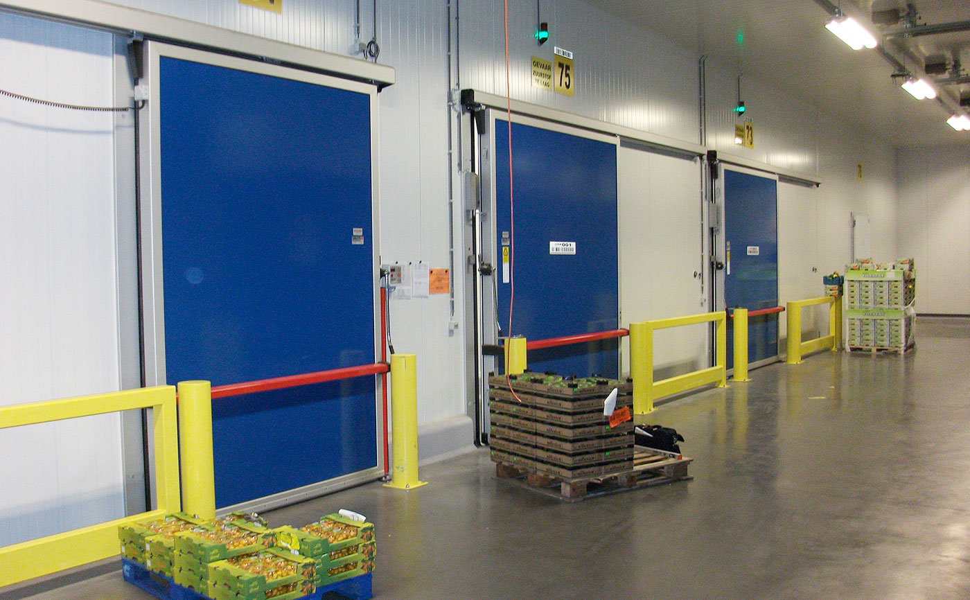 Sliding door (Chill-type) | SALCO INSULATED DOORS LLC